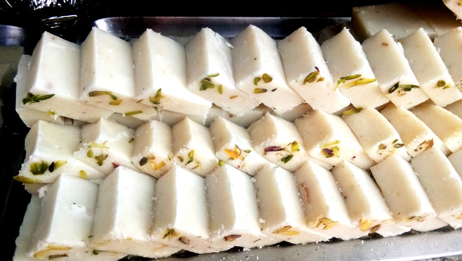 What Is Khoya And How To Make It? - FoodWrite