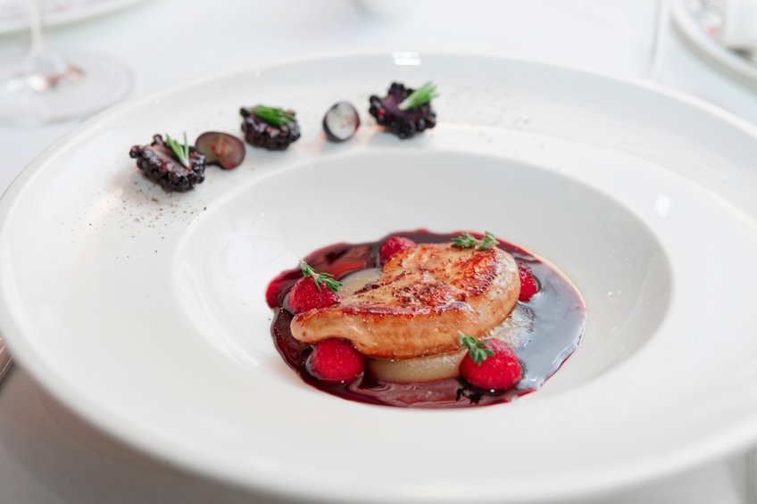 How to Prepare a Port Sauce - FoodWrite